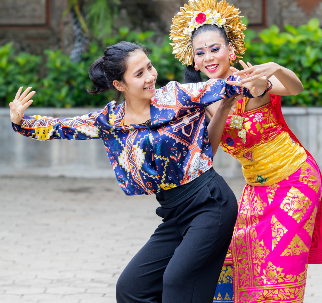 Balinese Dance Class - SereS Hotels & Resorts